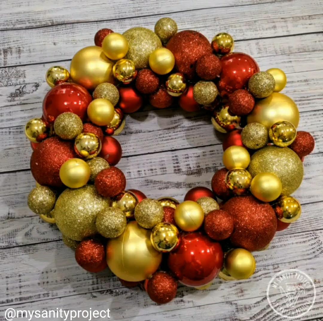 25 Spectacular Dollar Store DIY Christmas Wreaths - Decor For A Dollar ...